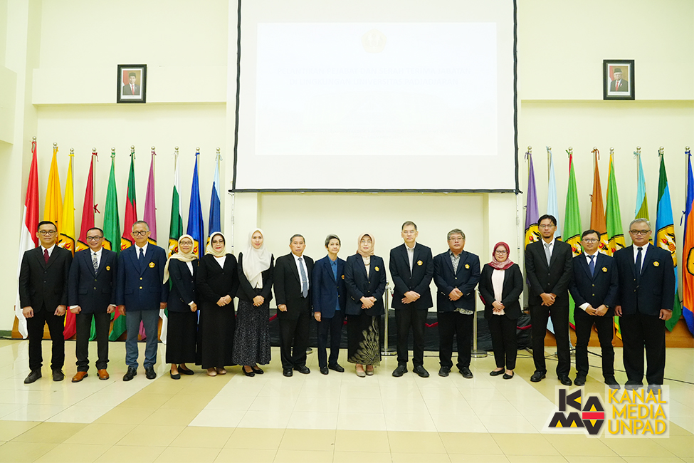 Rektor Lantik Tujuh Pimpinan Unpad – PSDKU Unpad Pangandaran